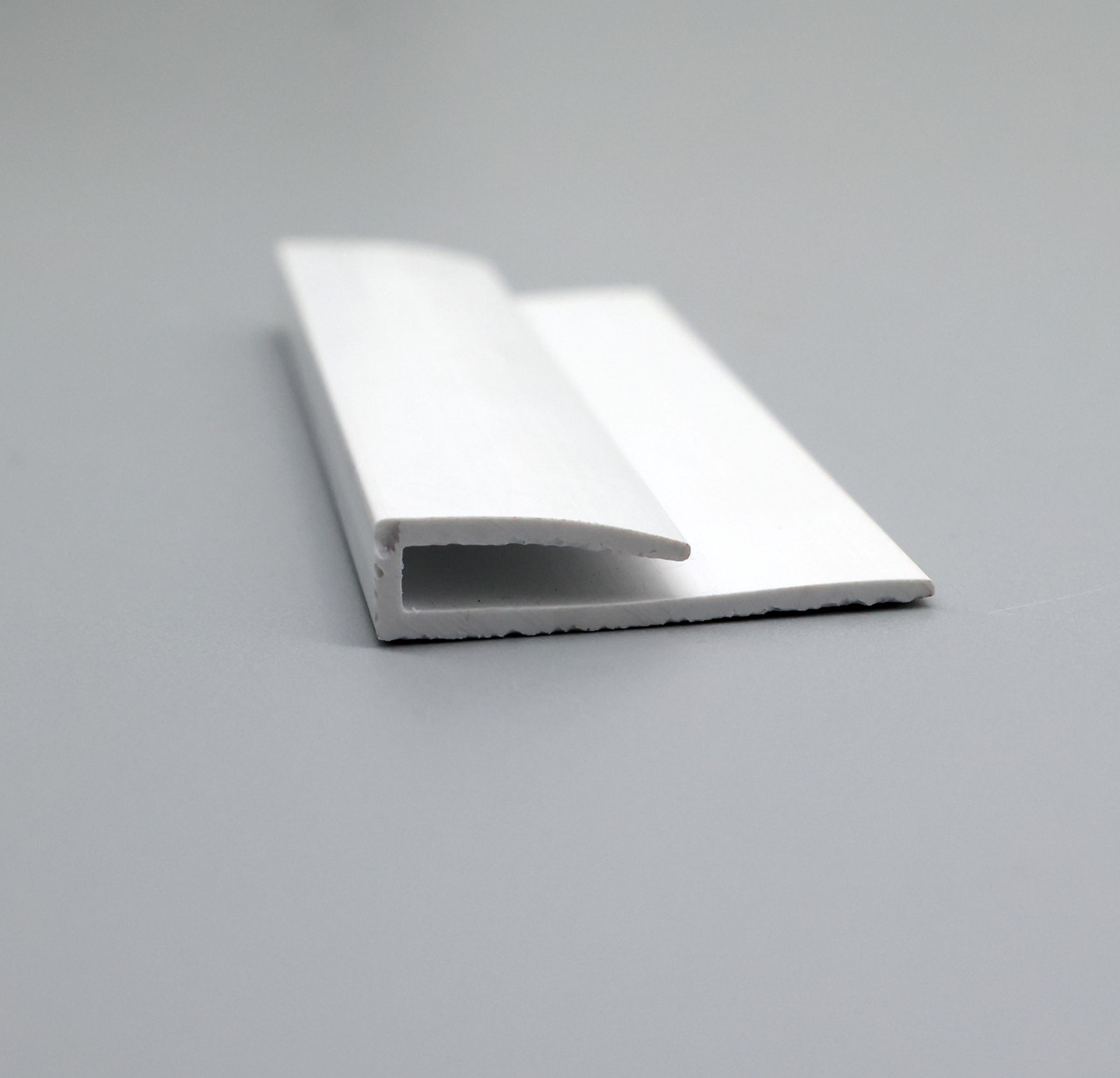 Material Solutions. J Section Edge Trim White 3050mm (Ref 2324)