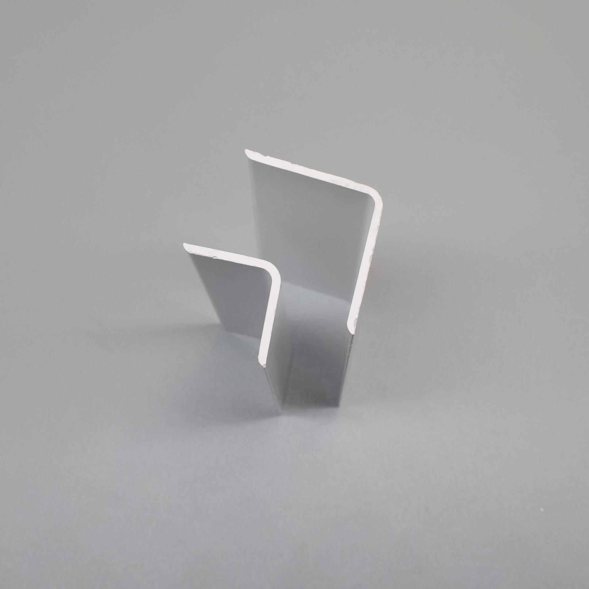 Material Solutions. Internal Angle White 25x25 3050mm