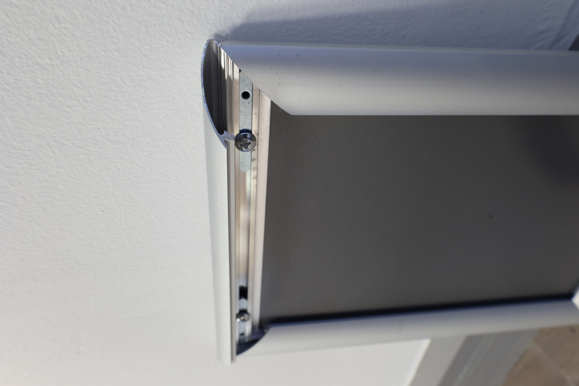 Material Solutions. bsmart A4 Snap Frame 25mm