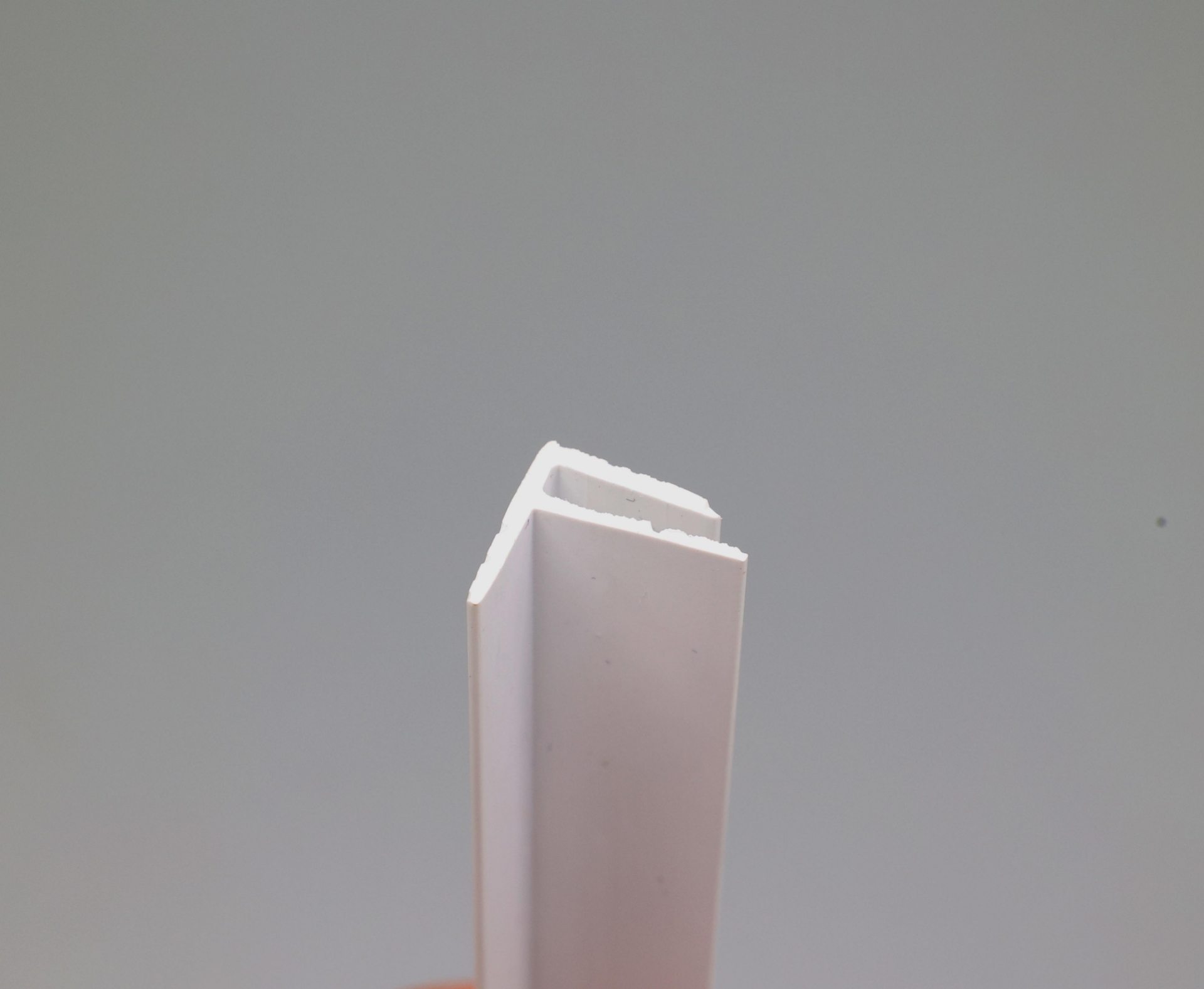 Material Solutions. F Section External Corner White 3050mm